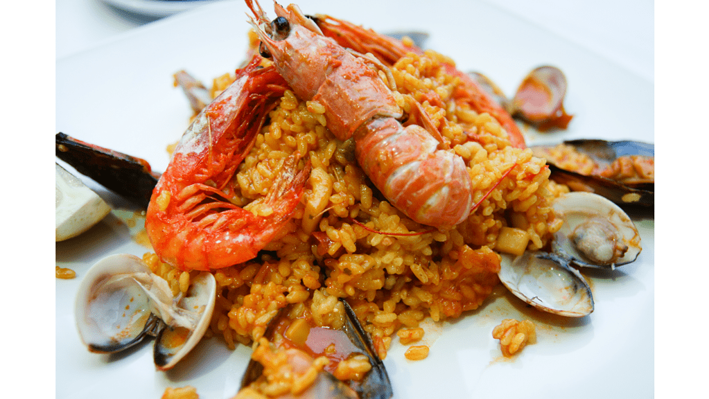 How to Reheat Paella (Our 4 Top Methods) - Practical Cooks
