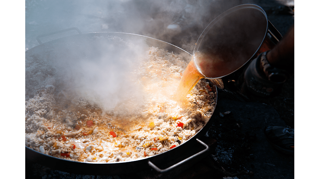 How to Reheat Paella (Our 4 Top Methods) - Practical Cooks