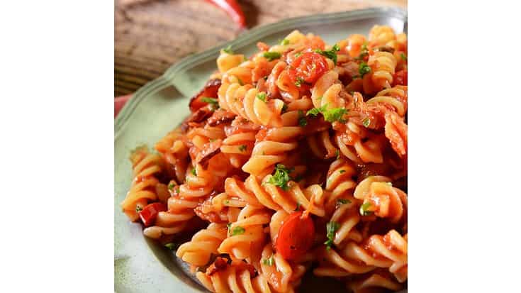 How To Stop Pasta Sticking Together When Cold - Practical Cooks