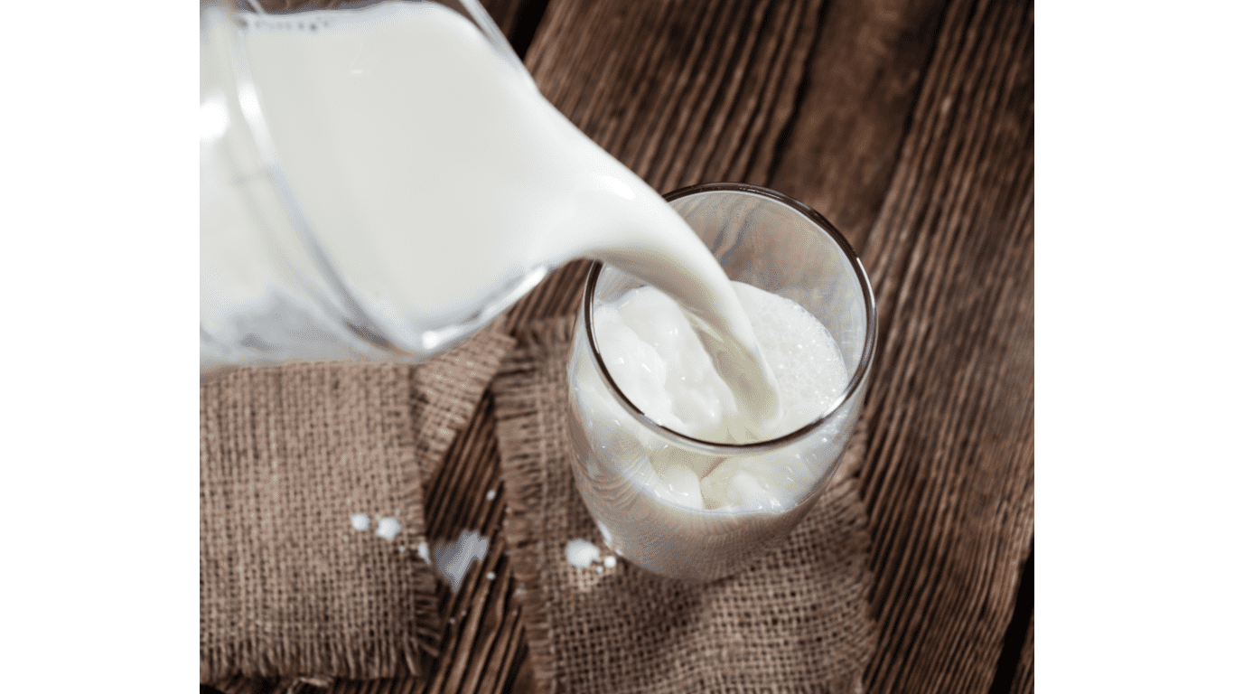 How Long Can Milk Stay Fresh in a Car? - Practical Cooks