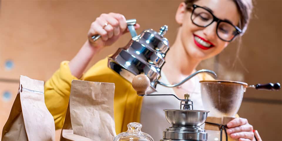 Black Coffee VS Normal Coffee - What's The Difference? - Practical Cooks