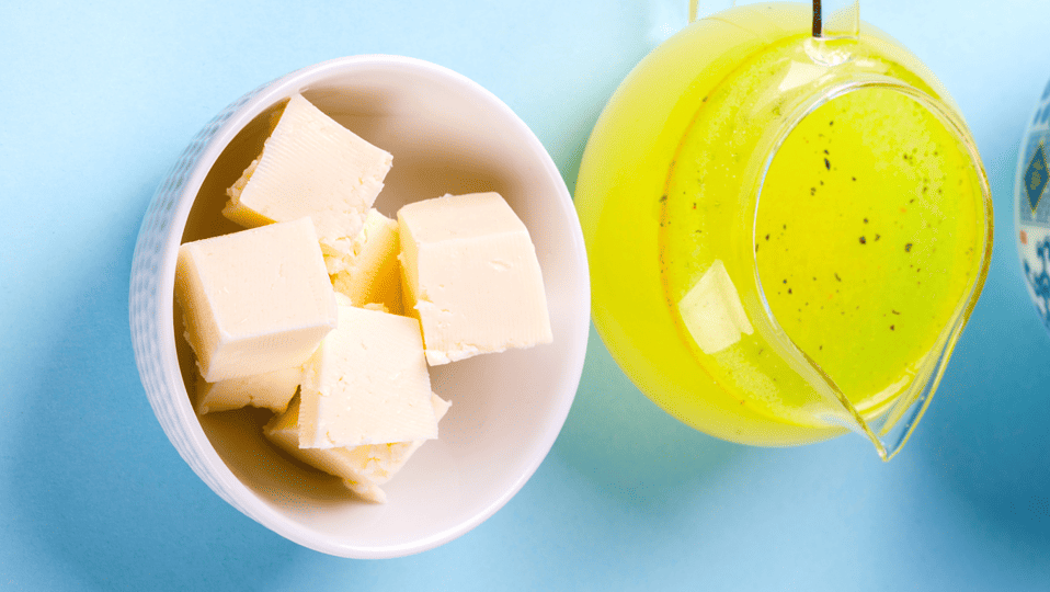 Do You Cook Bacon With Oil Or Butter? (Full Guide) - Practical Cooks